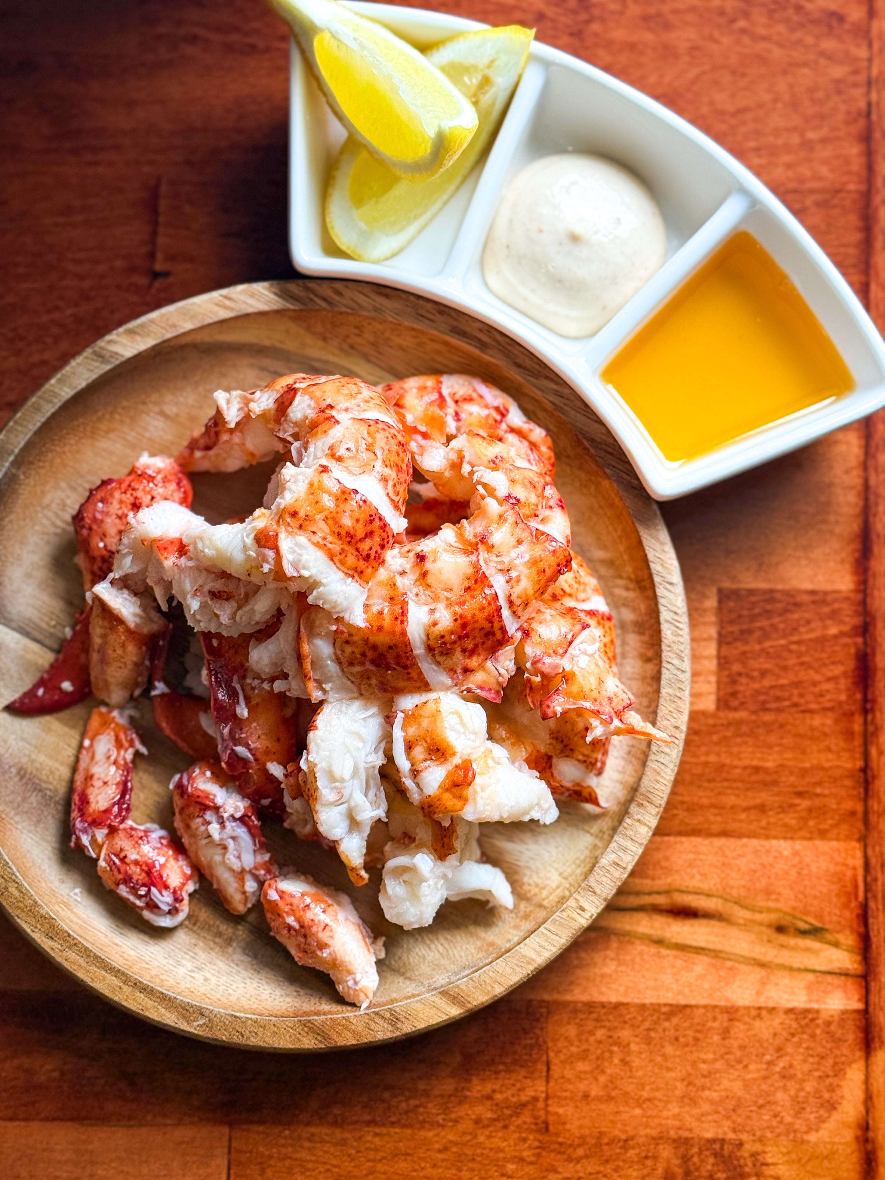 One Pound of Fresh Lobster Meat! | Royal Lobster